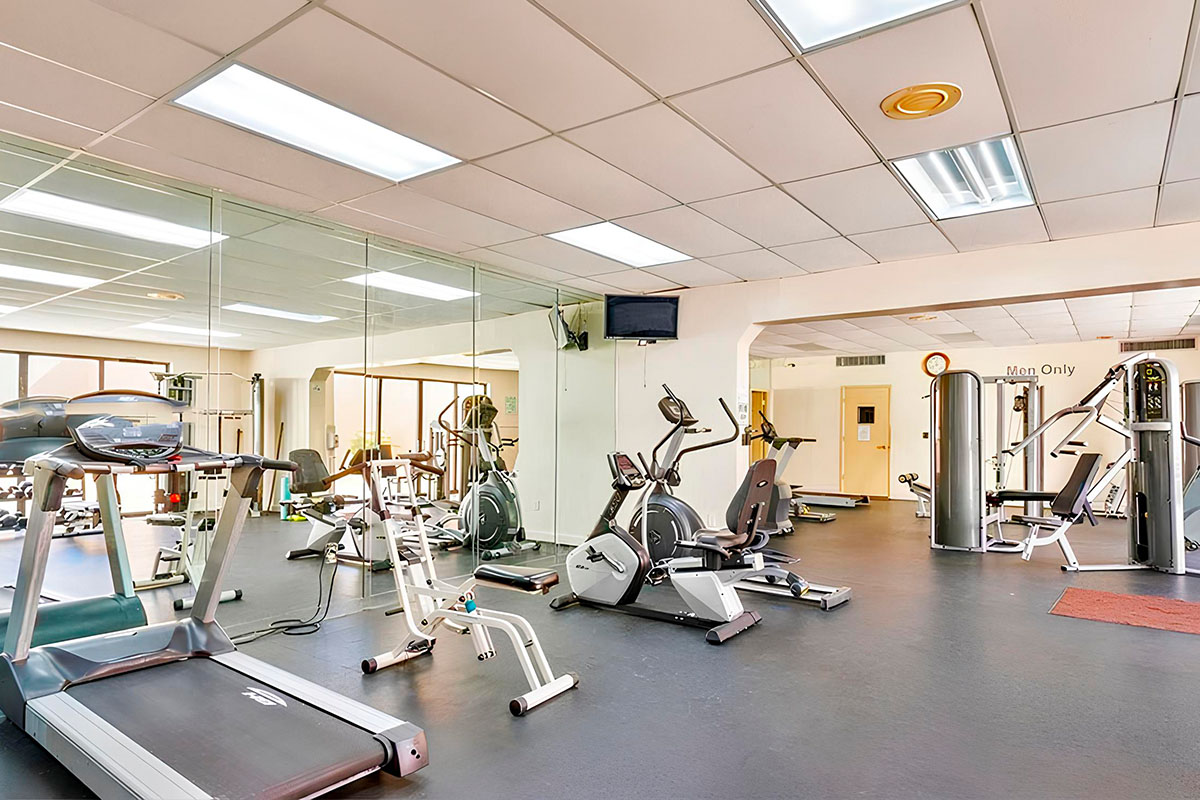 Winston Towers 600 Condo Assoc > Winston Towers 600 > About us