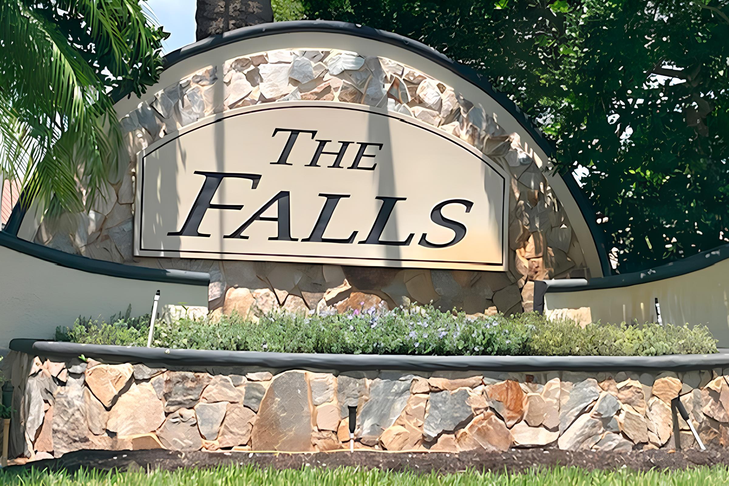 The Falls Maintenance Assc Inc > The Falls Maintenance > About us